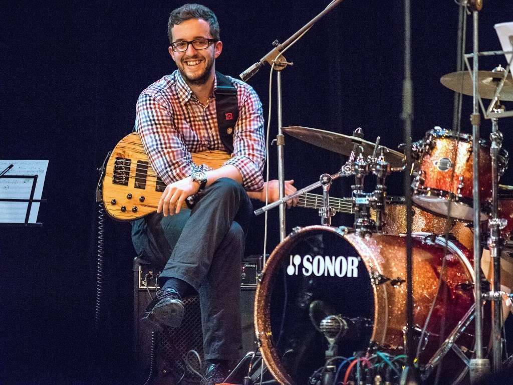 Jan Strnad - fotograf - svatby, plesy, portréty, | Živý Jukebox